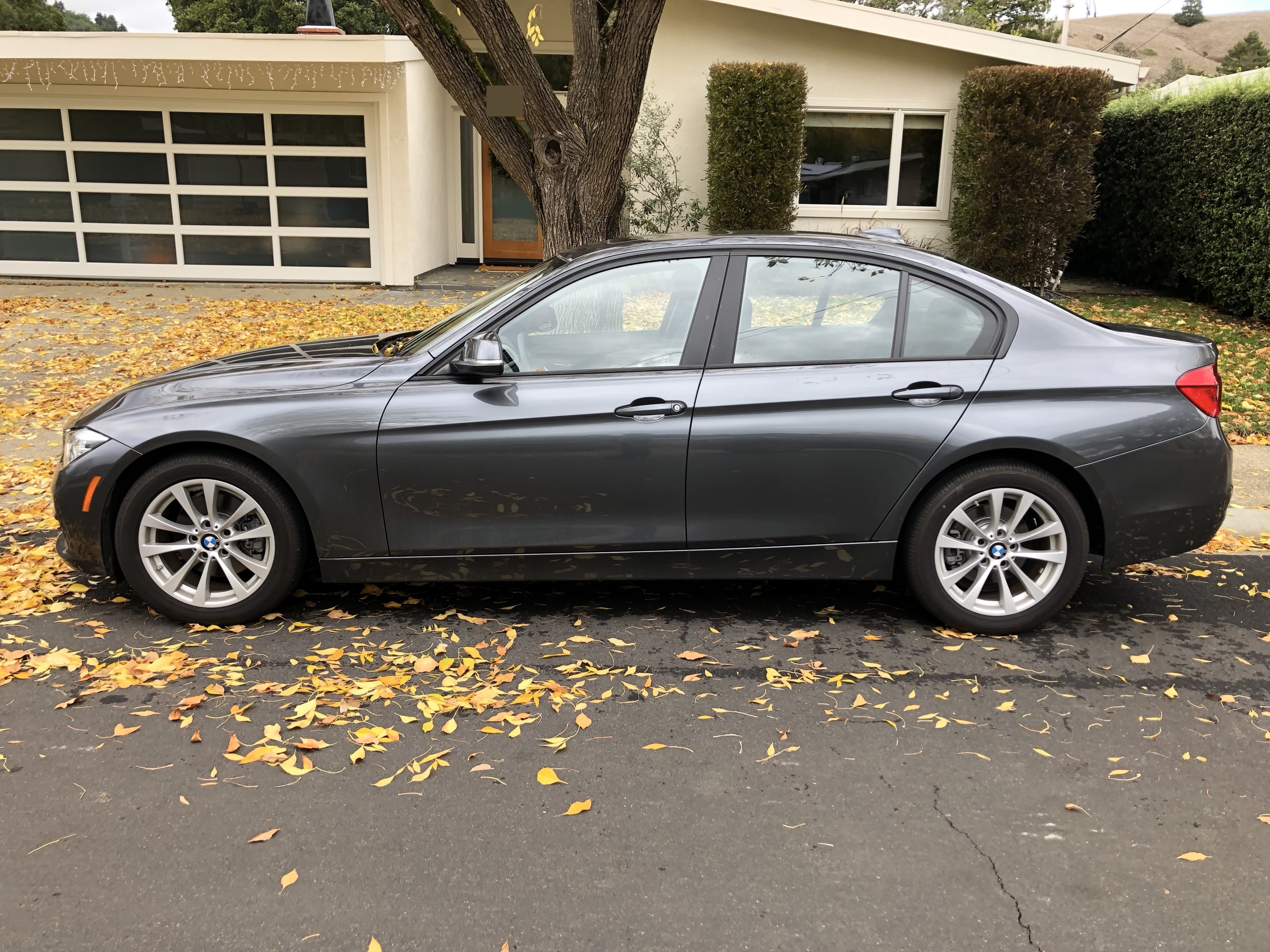 2018 BMW 320i xDrive, $43k MSRP, $314/mo +tax, 18mo, 15k miles ...